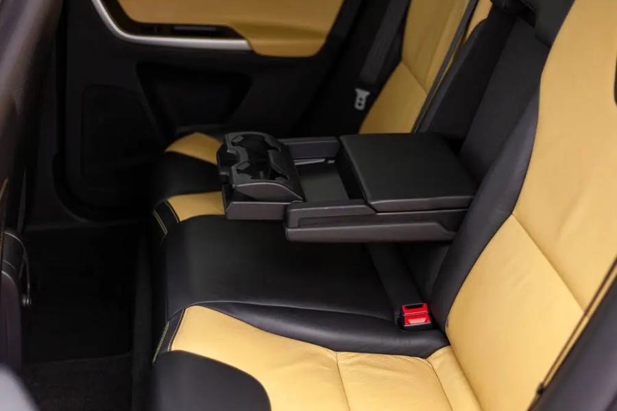 Pelēks Volvo XC60 2009 Rīga, ar dzinēja tilpumu 2.40 L un nobraukumu 249 tūkst. km par 8495 €, foto 14 vietnē AUTOMOTO.COM.LV