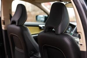 Pelēks Volvo XC60 2009 Rīga, ar dzinēja tilpumu 2.40 L un nobraukumu 249 tūkst. km par 8495 €, foto 17 vietnē AUTOMOTO.COM.LV