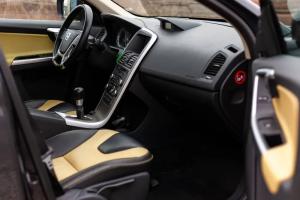 Pelēks Volvo XC60 2009 Rīga, ar dzinēja tilpumu 2.40 L un nobraukumu 249 tūkst. km par 8495 €, foto 25 vietnē AUTOMOTO.COM.LV