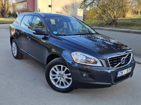 Grey Volvo XC60 2009 in Jekabpils, with an engine capacity of 2.40 L and mileage of 302 thousand km for 7990 €, photo 1 on AUTOMOTO.COM.LV