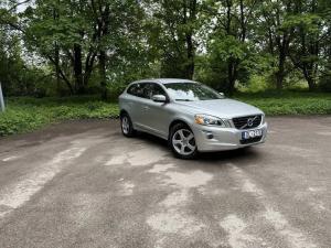 Pelēks Volvo XC60 2009 Rīga, ar dzinēja tilpumu 2.40 L un nobraukumu 237 tūkst. km par 4500 €, foto 4 vietnē AUTOMOTO.COM.LV