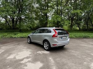 Pelēks Volvo XC60 2009 Rīga, ar dzinēja tilpumu 2.40 L un nobraukumu 237 tūkst. km par 4500 €, foto 6 vietnē AUTOMOTO.COM.LV