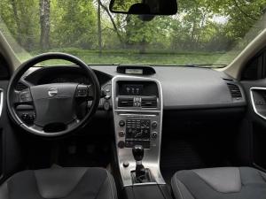 Pelēks Volvo XC60 2009 Rīga, ar dzinēja tilpumu 2.40 L un nobraukumu 237 tūkst. km par 4500 €, foto 9 vietnē AUTOMOTO.COM.LV