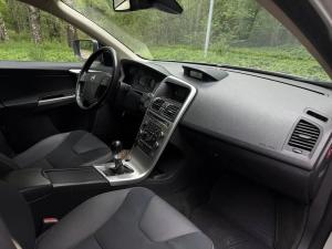 Pelēks Volvo XC60 2009 Rīga, ar dzinēja tilpumu 2.40 L un nobraukumu 237 tūkst. km par 4500 €, foto 10 vietnē AUTOMOTO.COM.LV