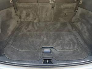 Pelēks Volvo XC60 2009 Rīga, ar dzinēja tilpumu 2.40 L un nobraukumu 237 tūkst. km par 4500 €, foto 12 vietnē AUTOMOTO.COM.LV