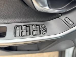 Pelēks Volvo XC60 2009 Rīga, ar dzinēja tilpumu 2.40 L un nobraukumu 230 tūkst. km par 9500 €, foto 13 vietnē AUTOMOTO.COM.LV