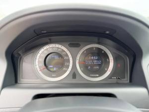 Pelēks Volvo XC60 2009 Rīga, ar dzinēja tilpumu 2.40 L un nobraukumu 230 tūkst. km par 9500 €, foto 14 vietnē AUTOMOTO.COM.LV
