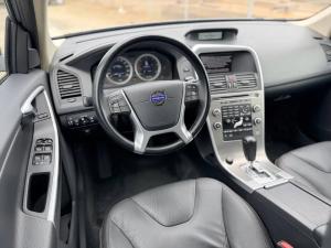 Pelēks Volvo XC60 2009 Rīga, ar dzinēja tilpumu 2.40 L un nobraukumu 230 tūkst. km par 9500 €, foto 17 vietnē AUTOMOTO.COM.LV