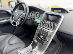 Pelēks Volvo XC60 2009 Rīga, ar dzinēja tilpumu 2.40 L un nobraukumu 230 tūkst. km par 9500 €, foto 25 vietnē AUTOMOTO.COM.LV