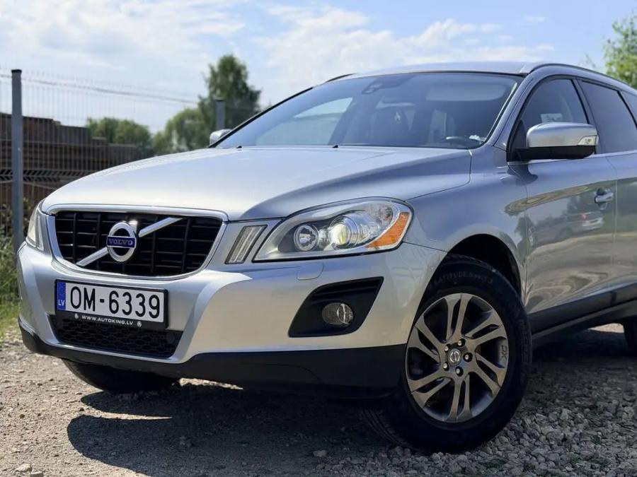 Pelēks Volvo XC60 2009 Rīga, ar dzinēja tilpumu 2.40 L un nobraukumu 230 tūkst. km par 9500 €, foto 32 vietnē AUTOMOTO.COM.LV