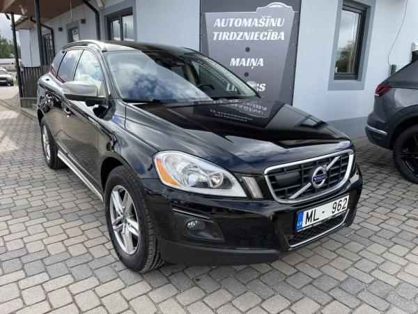 Pelēks Volvo XC60 2009 Talsi, ar dzinēja tilpumu 2.40 L un nobraukumu 286 tūkst. km par 6300 €, foto 1 vietnē AUTOMOTO.COM.LV