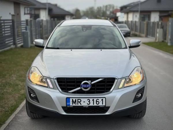 Pelēks Volvo XC60 2009 Jelgava, ar dzinēja tilpumu 2.40 L un nobraukumu 231 tūkst. km par 6750 €, foto 3 vietnē AUTOMOTO.COM.LV