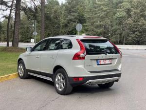 Grey Volvo XC60 2009 in Riga, with an engine capacity of 2.40 L and mileage of 235 thousand km for 8700 €, photo 6 on AUTOMOTO.COM.LV