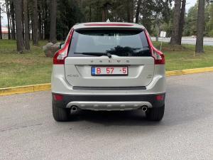 Grey Volvo XC60 2009 in Riga, with an engine capacity of 2.40 L and mileage of 235 thousand km for 8700 €, photo 7 on AUTOMOTO.COM.LV