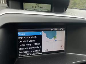 Grey Volvo XC60 2009 in Riga, with an engine capacity of 2.40 L and mileage of 235 thousand km for 8700 €, photo 15 on AUTOMOTO.COM.LV