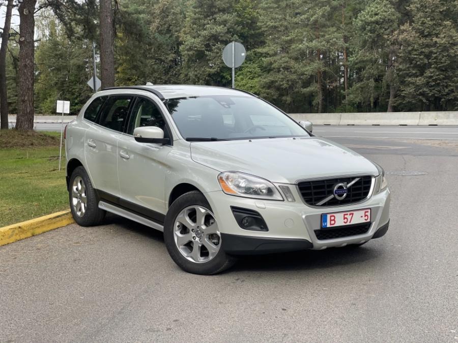Grey Volvo XC60 2009 in Riga, with an engine capacity of 2.40 L and mileage of 235 thousand km for 8700 €, photo 3 on AUTOMOTO.COM.LV