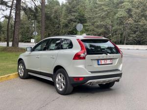 Grey Volvo XC60 2009 in Riga, with an engine capacity of 2.40 L and mileage of 235 thousand km for 8700 €, photo 6 on AUTOMOTO.COM.LV