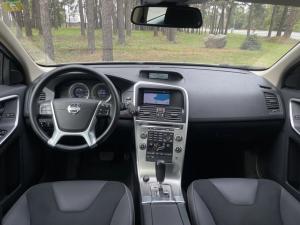 Grey Volvo XC60 2009 in Riga, with an engine capacity of 2.40 L and mileage of 235 thousand km for 8700 €, photo 8 on AUTOMOTO.COM.LV