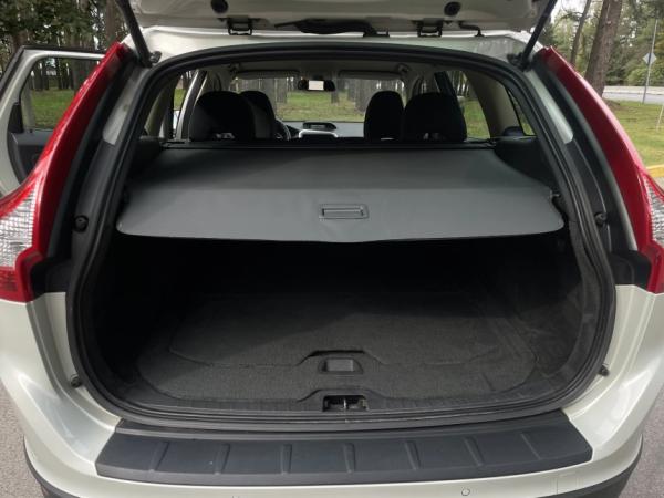 Pelēks Volvo XC60 2009 Rīga, ar dzinēja tilpumu 2.40 L un nobraukumu 235 tūkst. km par 8700 €, foto 10 vietnē AUTOMOTO.COM.LV