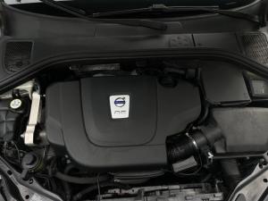 Grey Volvo XC60 2009 in Riga, with an engine capacity of 2.40 L and mileage of 235 thousand km for 8700 €, photo 22 on AUTOMOTO.COM.LV