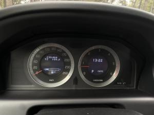 Grey Volvo XC60 2009 in Riga, with an engine capacity of 2.40 L and mileage of 235 thousand km for 8700 €, photo 26 on AUTOMOTO.COM.LV