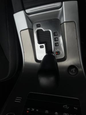 Grey Volvo XC60 2009 in Riga, with an engine capacity of 2.40 L and mileage of 235 thousand km for 8700 €, photo 27 on AUTOMOTO.COM.LV
