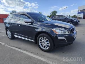 Grey Volvo XC60 2009 in Daugavpils, with an engine capacity of 2.40 L and mileage of 282 thousand km for 7390 €, photo 3 on AUTOMOTO.COM.LV