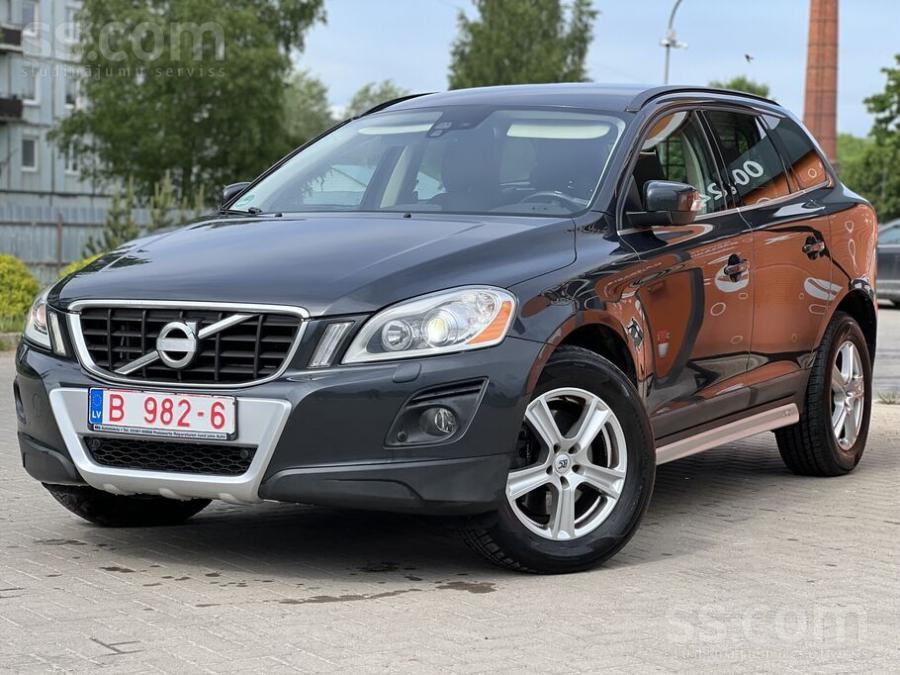 Grey Volvo XC60 2009 in Jekabpils, with an engine capacity of 2.40 L and mileage of 311 thousand km for 7800 €, photo 1 on AUTOMOTO.COM.LV