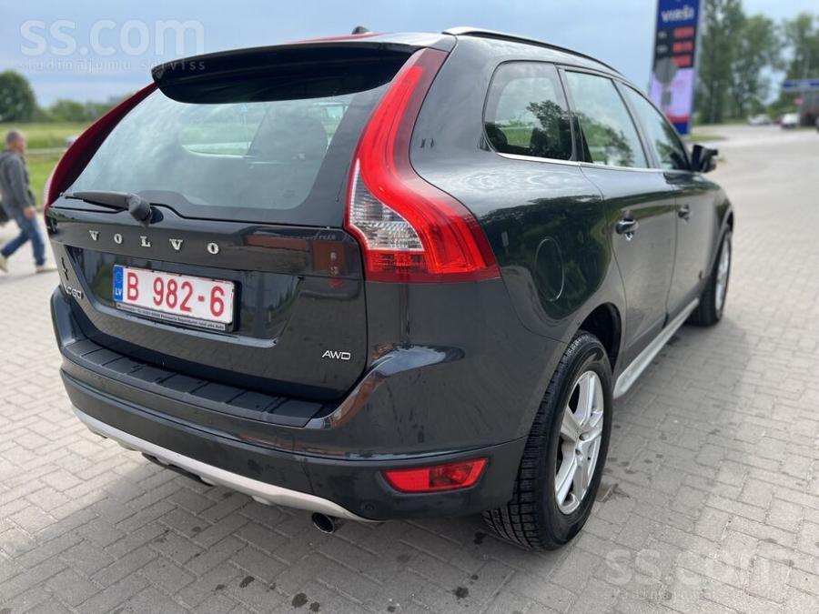 Grey Volvo XC60 2009 in Jekabpils, with an engine capacity of 2.40 L and mileage of 311 thousand km for 7800 €, photo 7 on AUTOMOTO.COM.LV