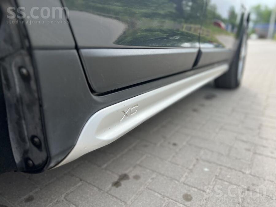 Grey Volvo XC60 2009 in Jekabpils, with an engine capacity of 2.40 L and mileage of 311 thousand km for 7800 €, photo 16 on AUTOMOTO.COM.LV