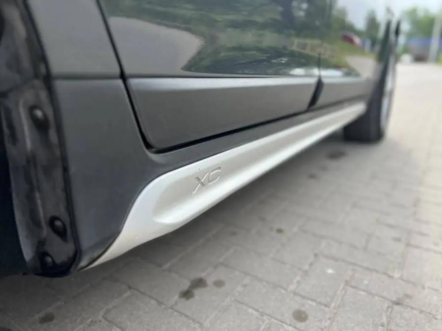 Pelēks Volvo XC60 2009 Jēkabpils, ar dzinēja tilpumu 2.40 L un nobraukumu 311 tūkst. km par 7800 €, foto 16 vietnē AUTOMOTO.COM.LV