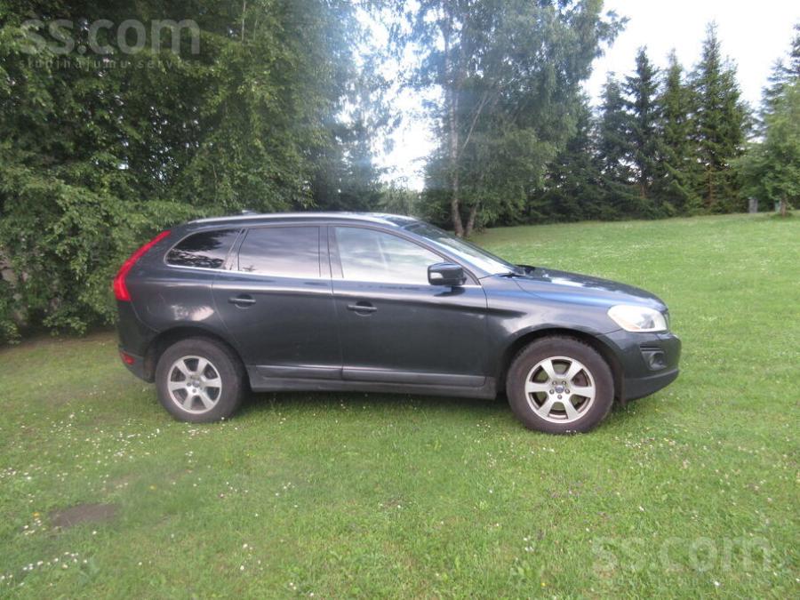 Pelēks Volvo XC60 2009 Ogre, ar dzinēja tilpumu 2.40 L un nobraukumu 560 tūkst. km par 4200 €, foto 6 vietnē AUTOMOTO.COM.LV