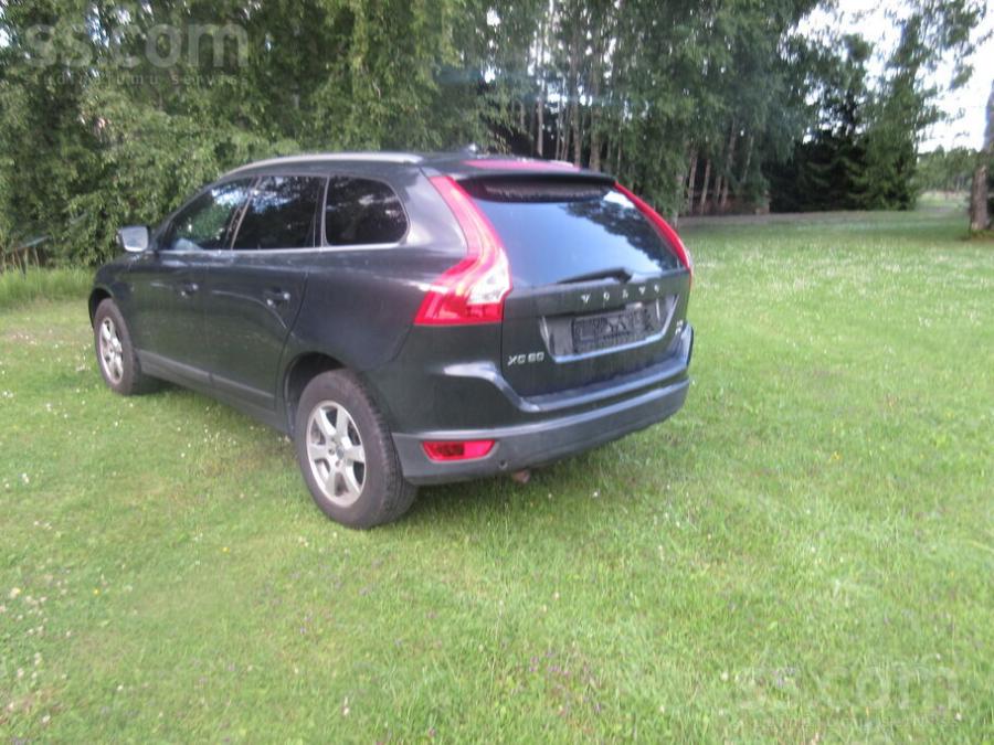 Pelēks Volvo XC60 2009 Ogre, ar dzinēja tilpumu 2.40 L un nobraukumu 560 tūkst. km par 4200 €, foto 7 vietnē AUTOMOTO.COM.LV