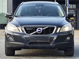 Pelēks Volvo XC60 2009 Šauļi, ar dzinēja tilpumu 2.40 L un nobraukumu 300 tūkst. km par 7650 €, foto 4 vietnē AUTOMOTO.COM.LV
