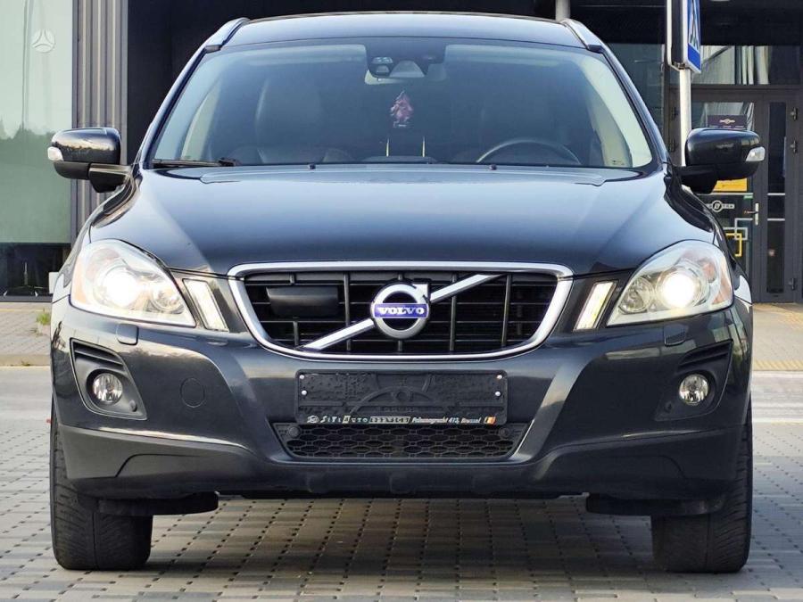 Pelēks Volvo XC60 2009 Šauļi, ar dzinēja tilpumu 2.40 L un nobraukumu 300 tūkst. km par 7650 €, foto 4 vietnē AUTOMOTO.COM.LV