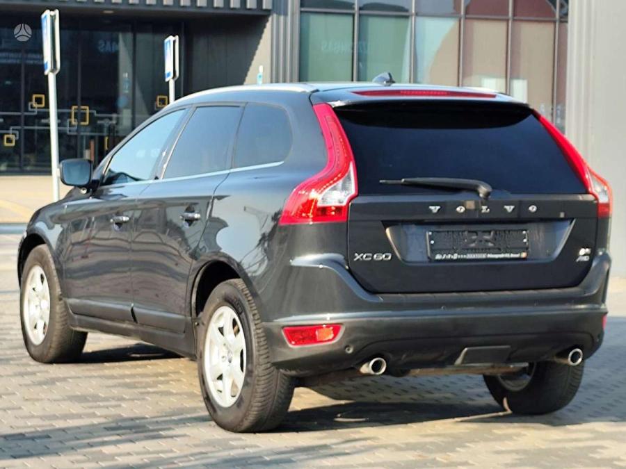 Pelēks Volvo XC60 2009 Šauļi, ar dzinēja tilpumu 2.40 L un nobraukumu 300 tūkst. km par 7650 €, foto 8 vietnē AUTOMOTO.COM.LV
