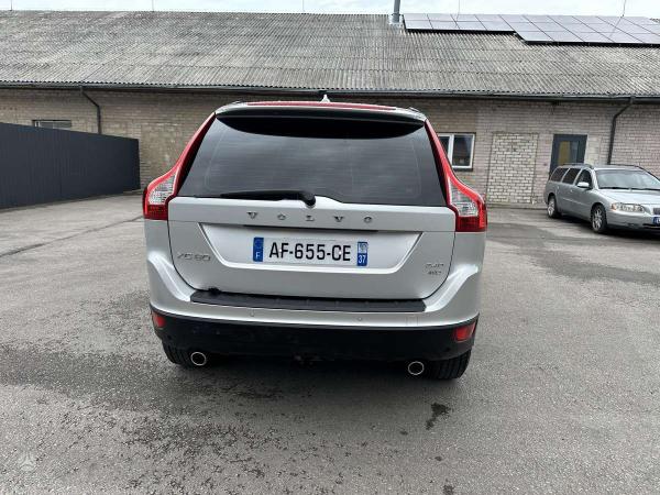 Pelēks Volvo XC60 2009 Tauragė, ar dzinēja tilpumu 2.40 L un nobraukumu 318 tūkst. km par 5100 €, foto 5 vietnē AUTOMOTO.COM.LV