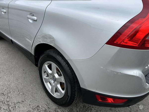 Pelēks Volvo XC60 2009 Tauragė, ar dzinēja tilpumu 2.40 L un nobraukumu 318 tūkst. km par 5100 €, foto 7 vietnē AUTOMOTO.COM.LV