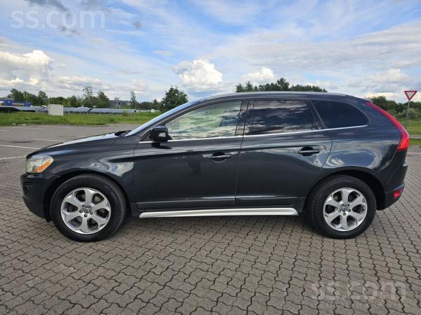Pelēks Volvo XC60 2009 Limbaži, ar dzinēja tilpumu 2.40 L un nobraukumu 292 tūkst. km par 6750 €, foto 1 vietnē AUTOMOTO.COM.LV
