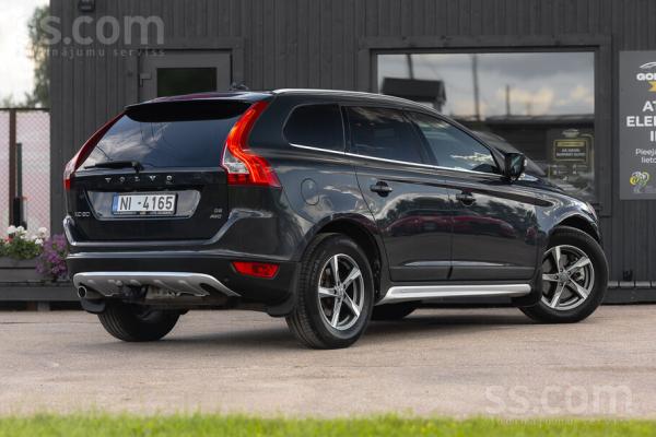 Grey Volvo XC60 2009 in Jelgava, with an engine capacity of 2.40 L and mileage of 259 thousand km for 8500 €, photo 4 on AUTOMOTO.COM.LV