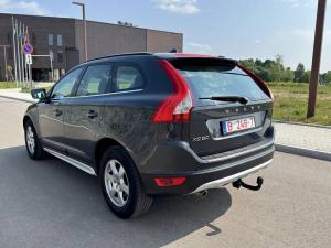 Pelēks Volvo XC60 2009 Rēzekne, ar dzinēja tilpumu 2.40 L un nobraukumu 302 tūkst. km par 7950 €, foto 8 vietnē AUTOMOTO.COM.LV