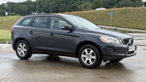Grey Volvo XC60 2009 in Vilnius, with an engine capacity of 2.40 L and mileage of 292 thousand km for 5600 €, photo  on AUTOMOTO.COM.LV