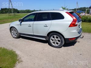 Grey Volvo XC60 2009 in Aizkraukle, with an engine capacity of 2.40 L and mileage of 327 thousand km for 8450 €, photo 3 on AUTOMOTO.COM.LV