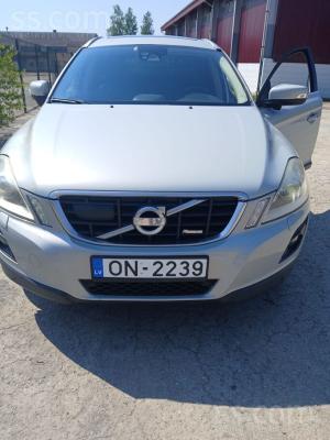 Grey Volvo XC60 2009 in Aizkraukle, with an engine capacity of 2.40 L and mileage of 327 thousand km for 8450 €, photo 5 on AUTOMOTO.COM.LV