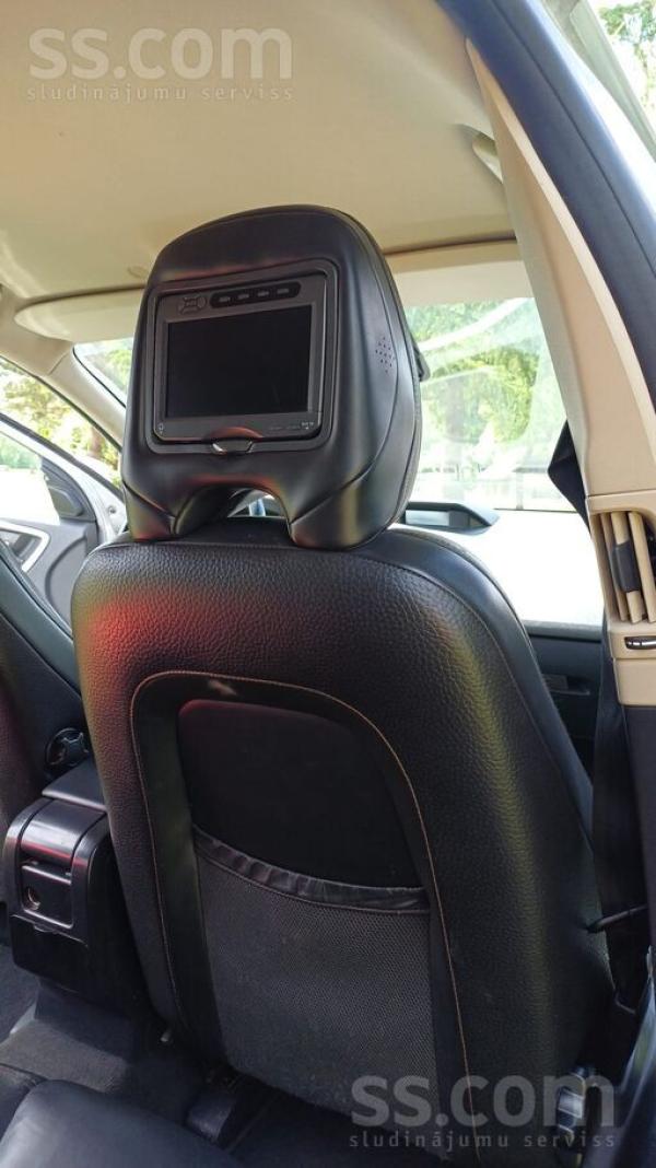 Pelēks Volvo XC60 2009 Gulbene, ar dzinēja tilpumu 2.40 L un nobraukumu 430 tūkst. km par 5500 €, foto 8 vietnē AUTOMOTO.COM.LV