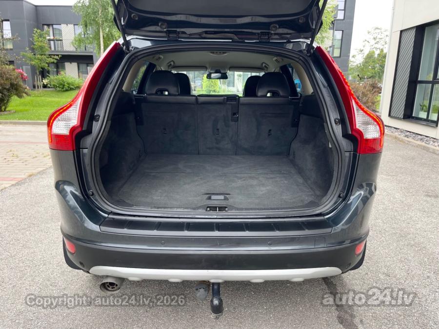 Pelēks Volvo XC60 2009 Tartu, ar dzinēja tilpumu 2.40 L un nobraukumu 350 tūkst. km par 6999 €, foto 10 vietnē AUTOMOTO.COM.LV