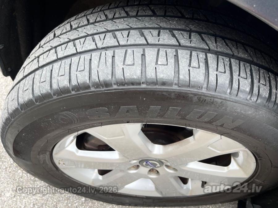 Pelēks Volvo XC60 2009 Tartu, ar dzinēja tilpumu 2.40 L un nobraukumu 350 tūkst. km par 6999 €, foto 11 vietnē AUTOMOTO.COM.LV