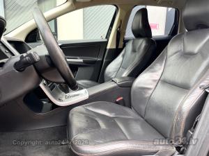 Pelēks Volvo XC60 2009 Tartu, ar dzinēja tilpumu 2.40 L un nobraukumu 350 tūkst. km par 6999 €, foto 16 vietnē AUTOMOTO.COM.LV