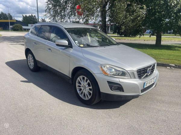 Pelēks Volvo XC60 2009 Tauragė, ar dzinēja tilpumu 2.40 L un nobraukumu 295 tūkst. km par 4500 €, foto 7 vietnē AUTOMOTO.COM.LV
