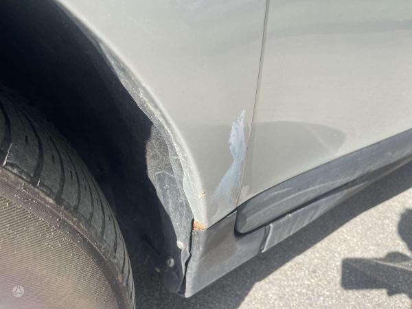 Pelēks Volvo XC60 2009 Tauragė, ar dzinēja tilpumu 2.40 L un nobraukumu 295 tūkst. km par 4500 €, foto 9 vietnē AUTOMOTO.COM.LV